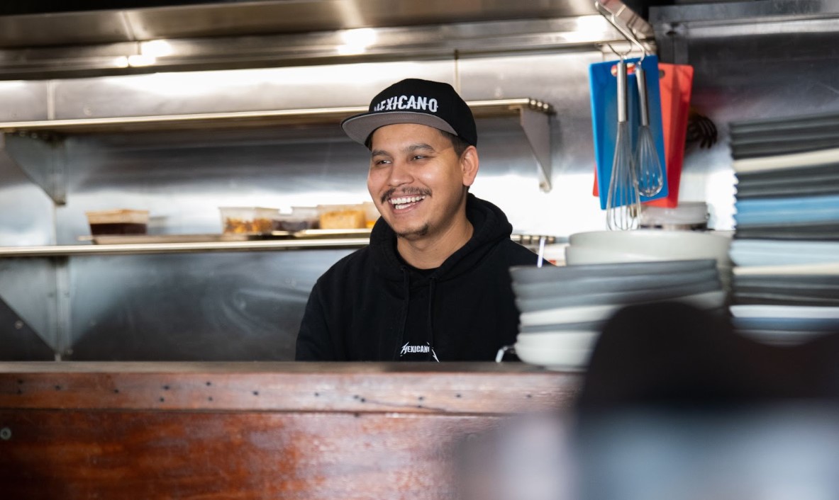 5 Ways a Restaurant Wholesale Ordering System Could Save You Time and Money